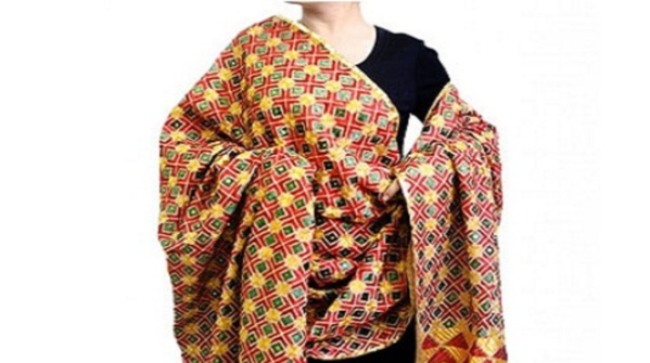 Explore the charm of Phulkari embroidery this wedding season