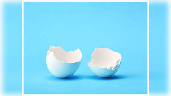 Why some nutritionists recommend eating eggshells