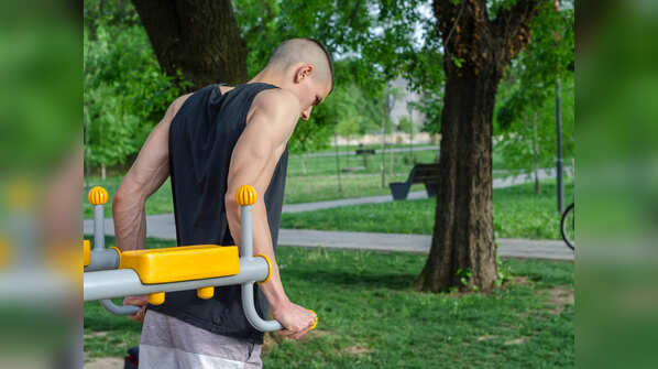 Tricep Dip Vs Chest Dip: What is the difference between the two?