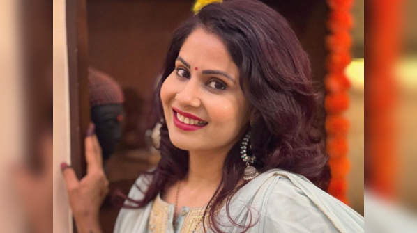 From Divyanka Tripathi to Dalljiet Kaur; PICS of TV beauties flaunting ...