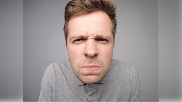 Warning signs of Vitamin B12 deficiency seen in eyes