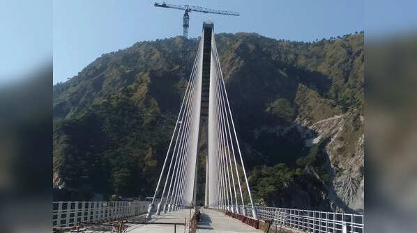 Anji Khad: India's 1st cable-stayed Indian Railways bridge completed ...