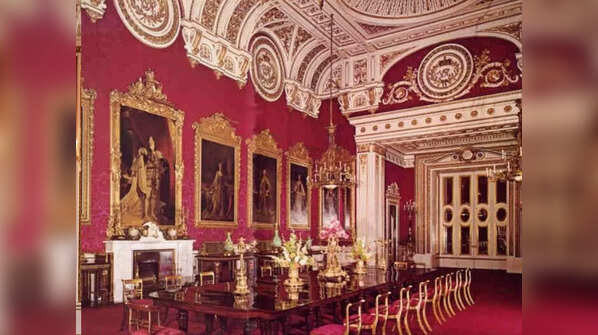 Photos from inside the Buckingham Palace that give a glimpse of the ...