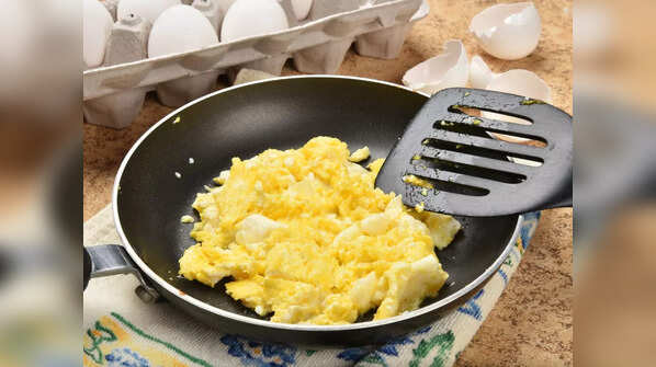 Love eating eggs? Avoid these common mistakes while cooking eggs