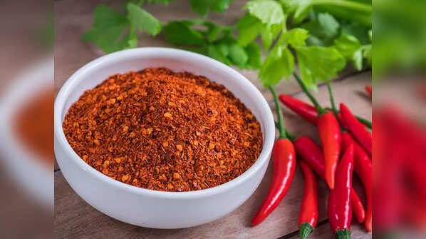 Why green chilli has become so expensive and tips to substitute it in ...