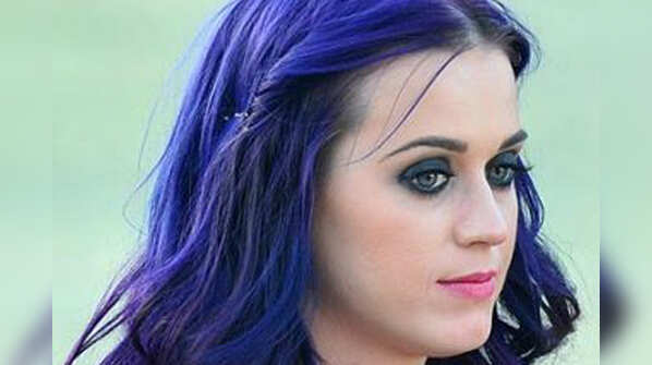 Singers who dyed their hair