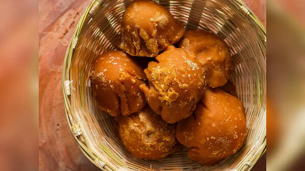 The REAL reason why you must eat Gud after lunch/dinner