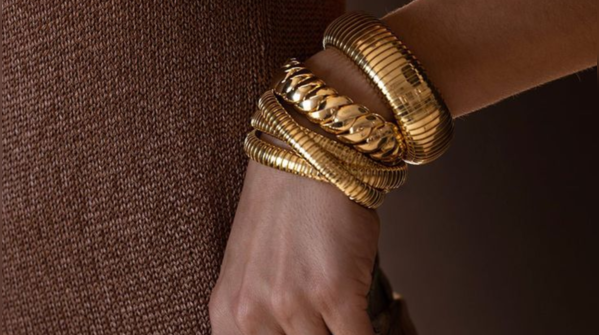 Unlock 2025's hottest trends with these 5 must-have accessories