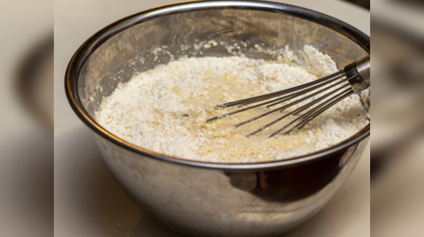 How traditional Icelandic Bread is baked in actual volcanic lava!