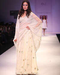 Michelle Innes Photos | Images of Michelle Innes - Times of India