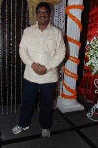 Deepak Shirke: Movies, Photos, Videos, News, Biography & Birthday ...