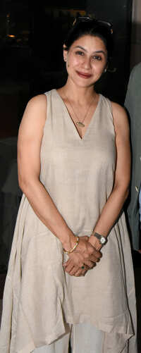 Iravati Harshe: Movies, Photos, Videos, News, Biography & Birthday ...