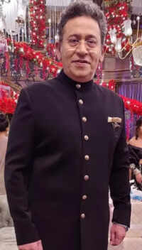 Uday Tikekar: Movies, Photos, Videos, News, Biography & Birthday ...