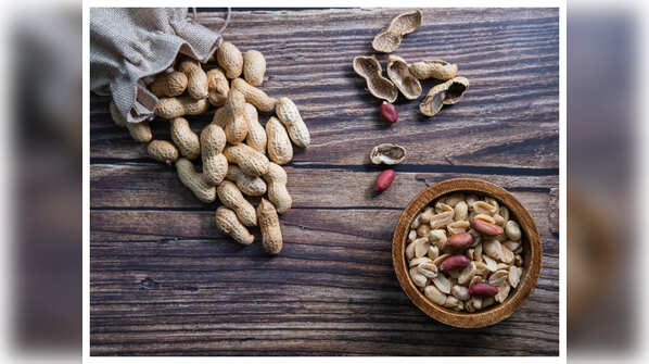 Health Benefits of Groundnuts: Here’s why a handful of groundnuts a day ...