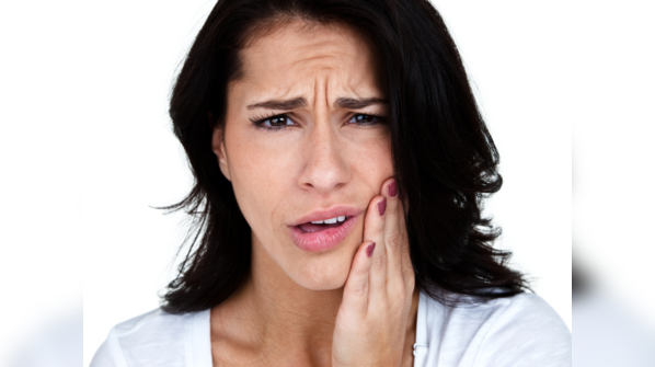 Oral Cancer Symptoms: Subtle signs that can indicate cancerous growth ...