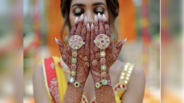 From passa to haath phool: 5 must-have jewellery pieces in every bride ...