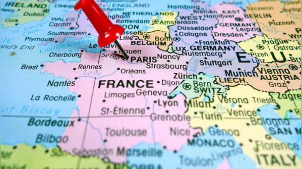 7 countries that share borders with the most countries