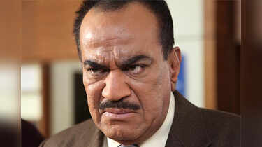 Acp Pradyuman Hand Gesture