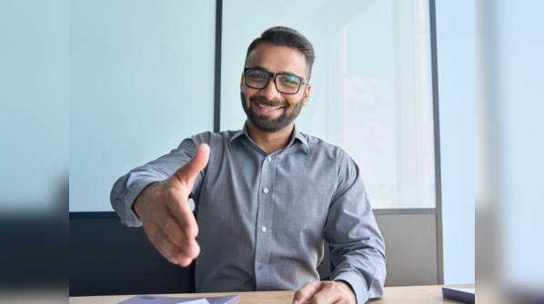 Body language tips to apply in a high-performance interview