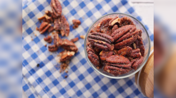 10 benefits of eating pecan nuts regularly