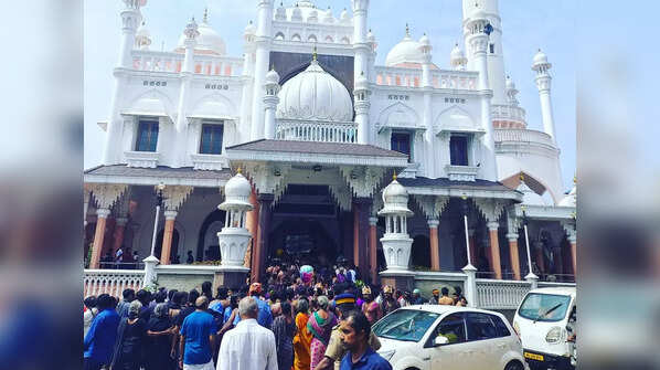 Embracing Harmony: Sabarimala's Unique Tradition of Praying at the ...