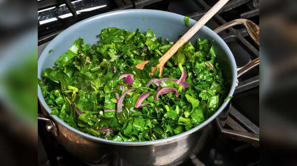 5 mistakes to avoid while cooking green vegetables