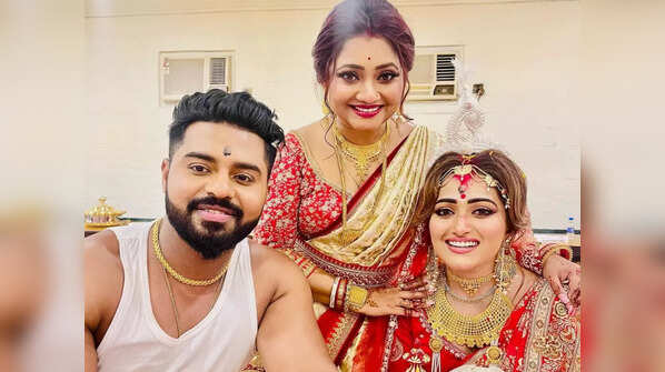 Inside photos from actress Sudipta Banerjee's star-studded wedding