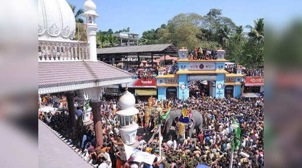 Embracing Harmony: Sabarimala's Unique Tradition of Praying at the ...