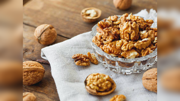 6 Reasons to start the day with soaked walnuts and the right recipe of ...