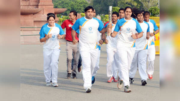 Queen's Baton showcased at India Gate