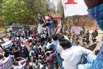 After relative calm, protests back at HCU