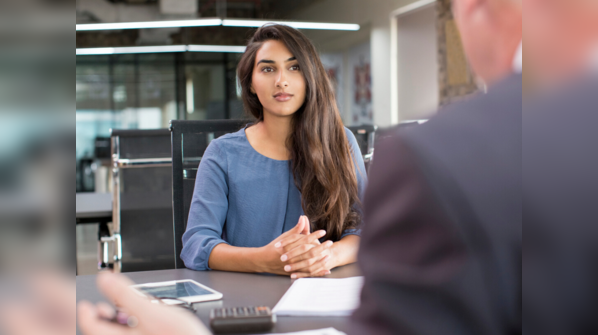 7 easy tips to make a great first impression at job interviews