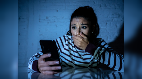 5 ways to know if a creepy lover is stalking you