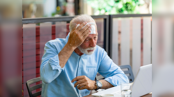 Heart Attack Symptoms: What does heart attack 'sweating' look like?