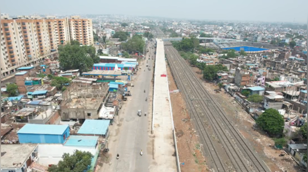 Sharp right! Bhopal's 90-degree bridge turn baffles commuters (photos)