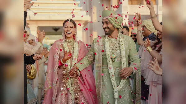 Decoding Kriti Kharbanda and Pulkit Samrat's wedding looks: From fresh ...