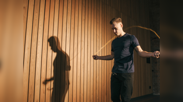 Benefits of using a jumping rope for cardio and weight loss