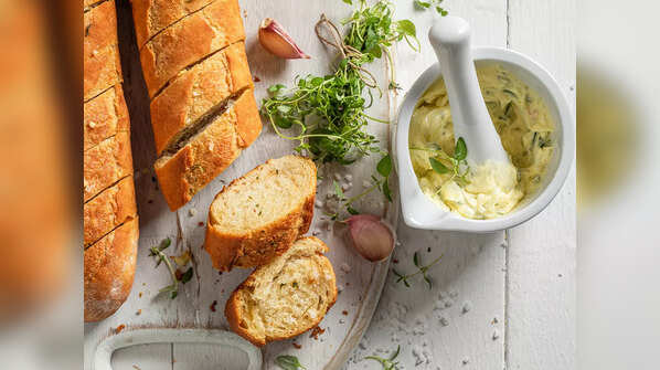 Make restaurant-style Garlic Bread in just 10 minutes