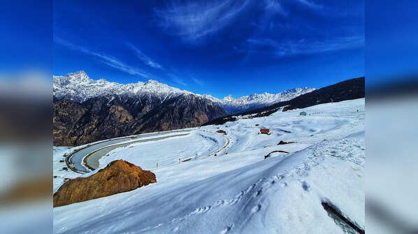 Snow magic returns to Auli: A nature's brushstroke