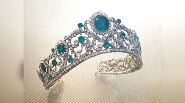 5 most popular emeralds in the world and their stories