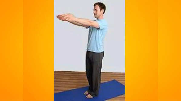 Katichakrasana: How to do it, what are its benefits