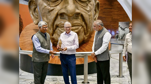 In pics: Bill Gates praises 'impressive' Statue of Unity as ...