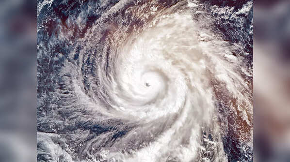 10 most destructive storms in the world