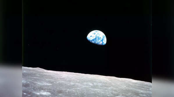 Stunning images from SpaceX's Starship show Earth's beauty from space