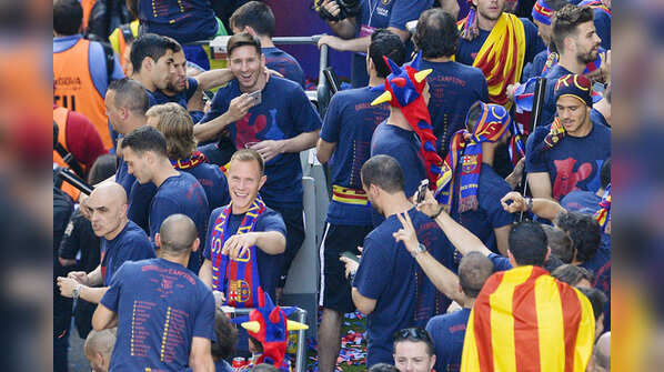 Barcelona celebrate treble in style