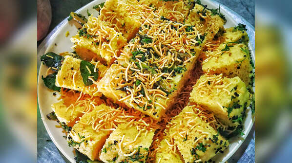Dhokla Recipes: 6 ways to make Dhokla at home | Quick Home made dhokla ...