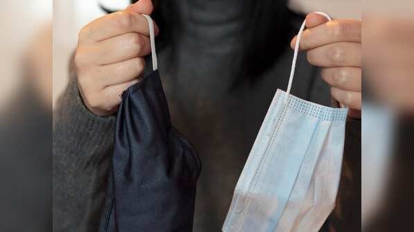 Coronavirus double masking: Experts recommend double masking to prevent ...