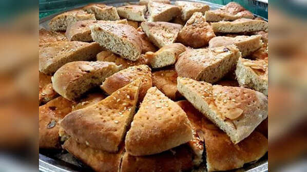 Sheermal Bread: Who makes the best Sheermal, the traditional Mughlai bread?