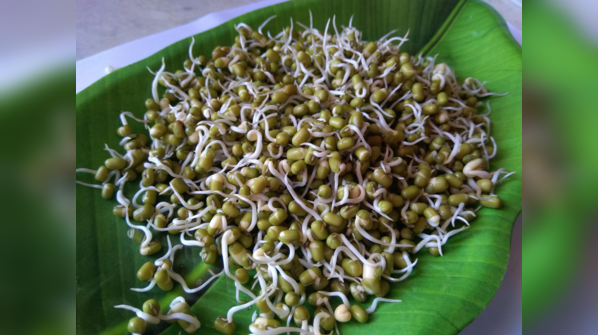 6 benefits of consuming sprouted moong dal daily
