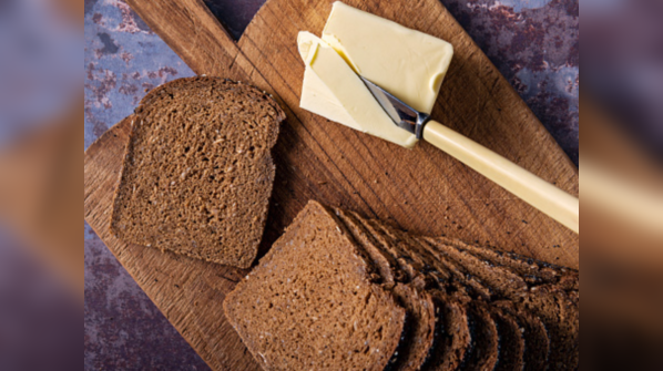How traditional Icelandic Bread is baked in actual volcanic lava!